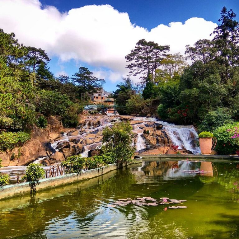 Cam Ly Waterfall - A Legendary Dream Destination in Da Lat