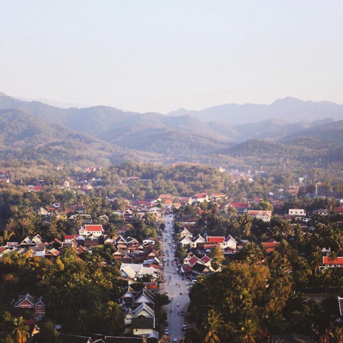 Phou Si Moutain– The Best Place to Admire Stunning súnet